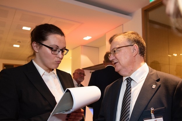 Deutsch-russische Geschäfte - Deutsch lernen mit vitamin de